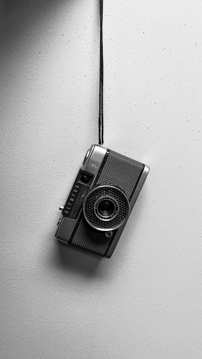 Free: Gray scale Photo of a Camera - nohat.cc