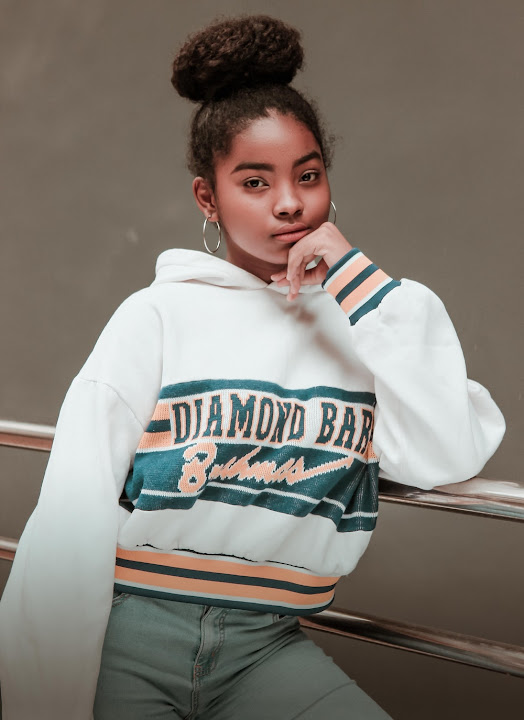 Free: Photo Of Woman Leaning On Handrail - nohat.cc