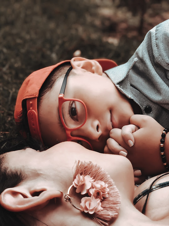 Free: Boy Wearing Red Frame Eyeglasses - nohat.cc