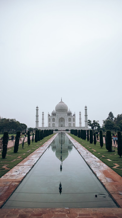 Free: Symmetrical Photo of Taj Mahal - nohat.cc